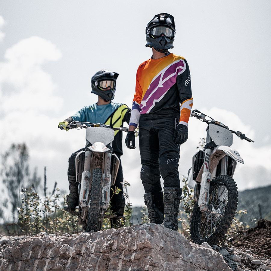 AXO: Motorbike Clothing and Protections
