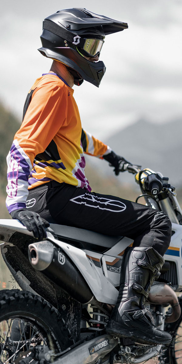 AXO: Motorbike Clothing and Protections